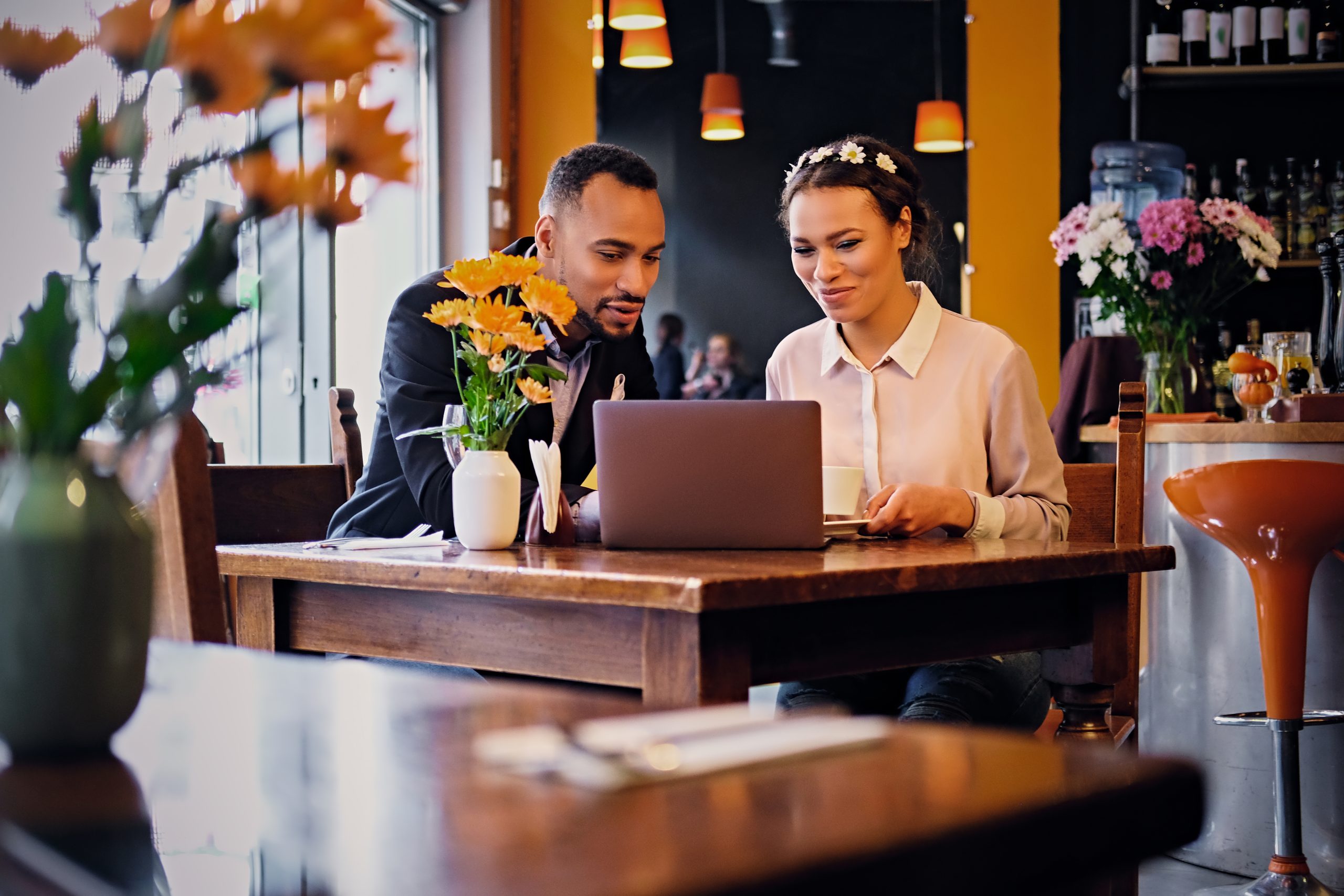 5 claves para elegir restaurante para reuniones - Ser Comunicación
