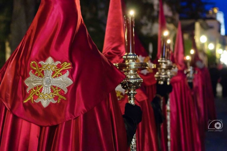 El capirote: tradición en España y México - Ser Comunicación